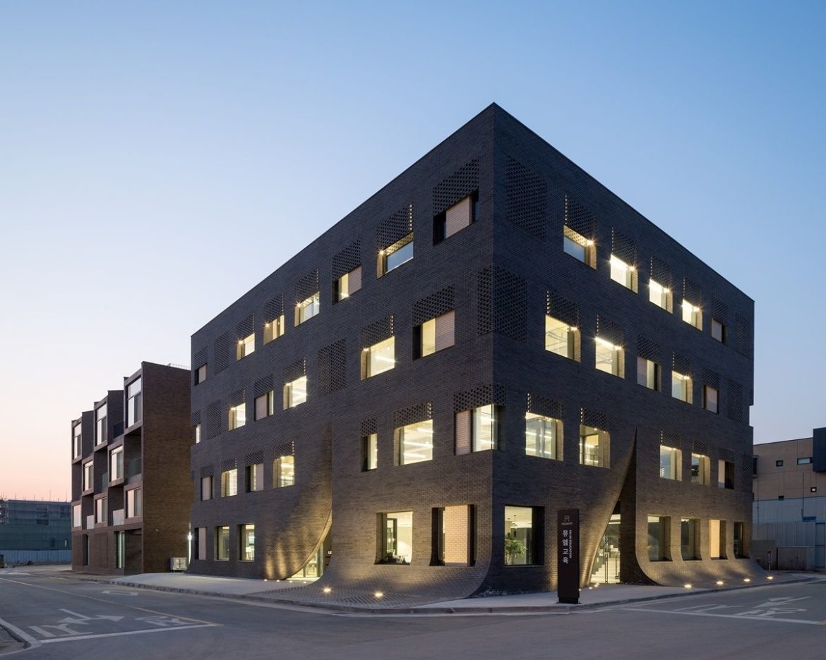 MU:M Office Building | Wise Architecture - Arch2O.com
