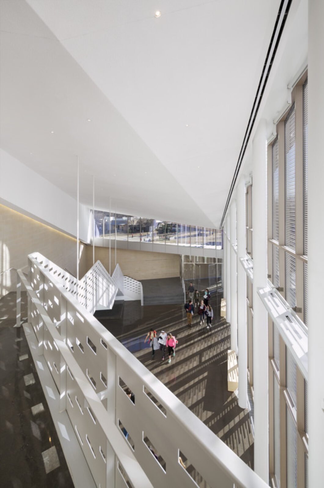 The Marshall Family Performing Arts Center | Weiss/Manfredi - Arch2O.com