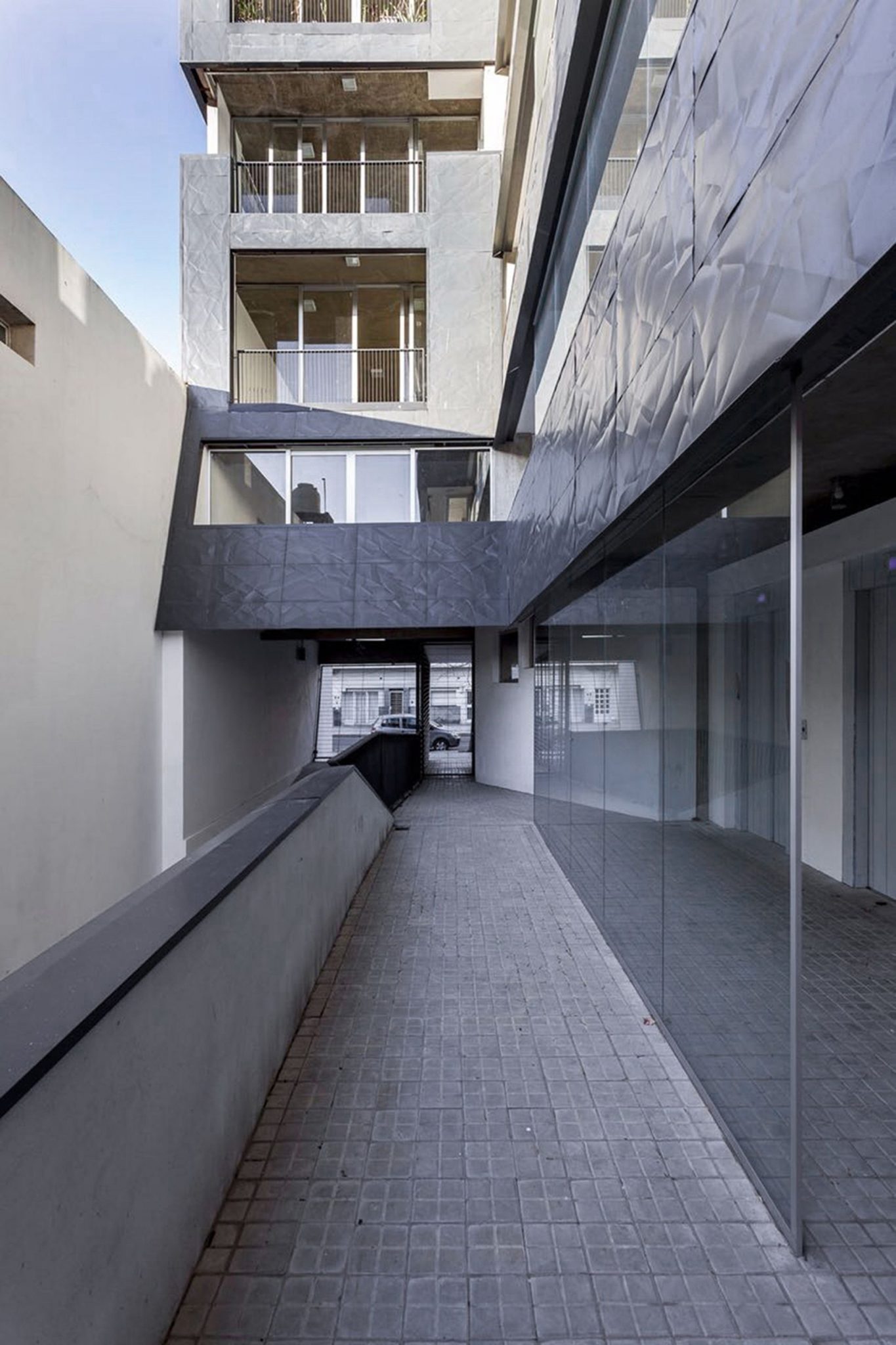 Urquiza Building | Federico Marinaro - Arch2O.com