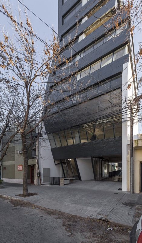 Urquiza Building | Federico Marinaro - Arch2O.com