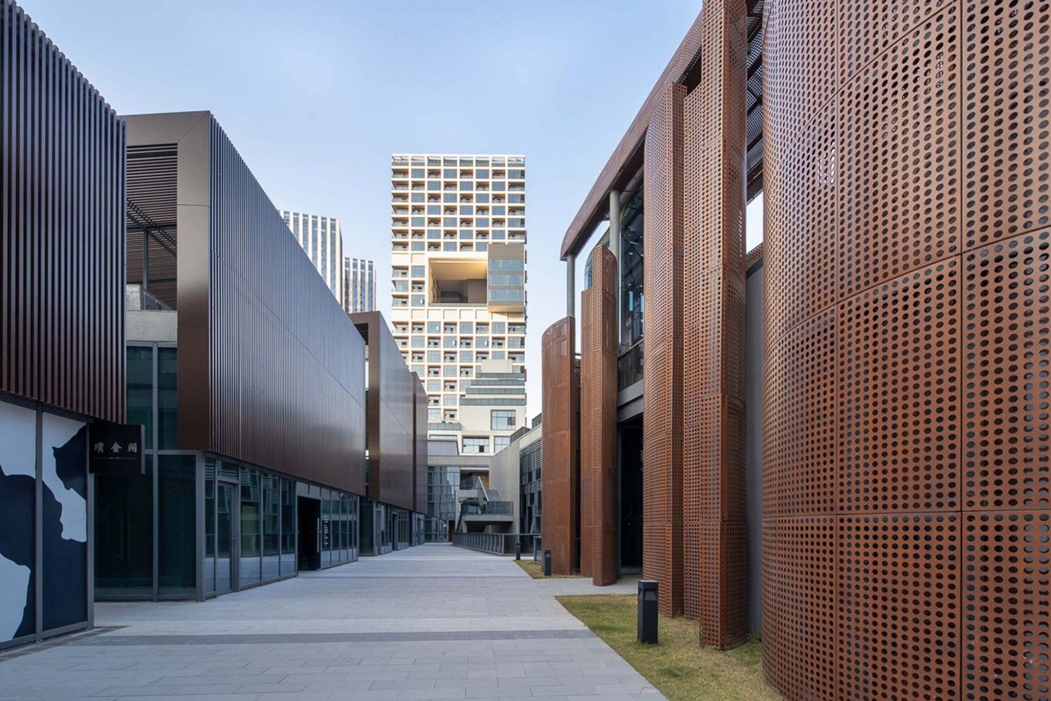 Shenzhen International Art Design Center (iADC) Art Arcade | Tanghua ...