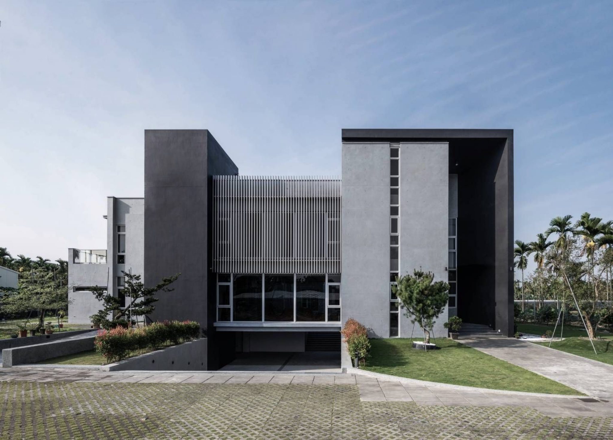 Bitonic House | Smart Design Studio - Arch2O.com