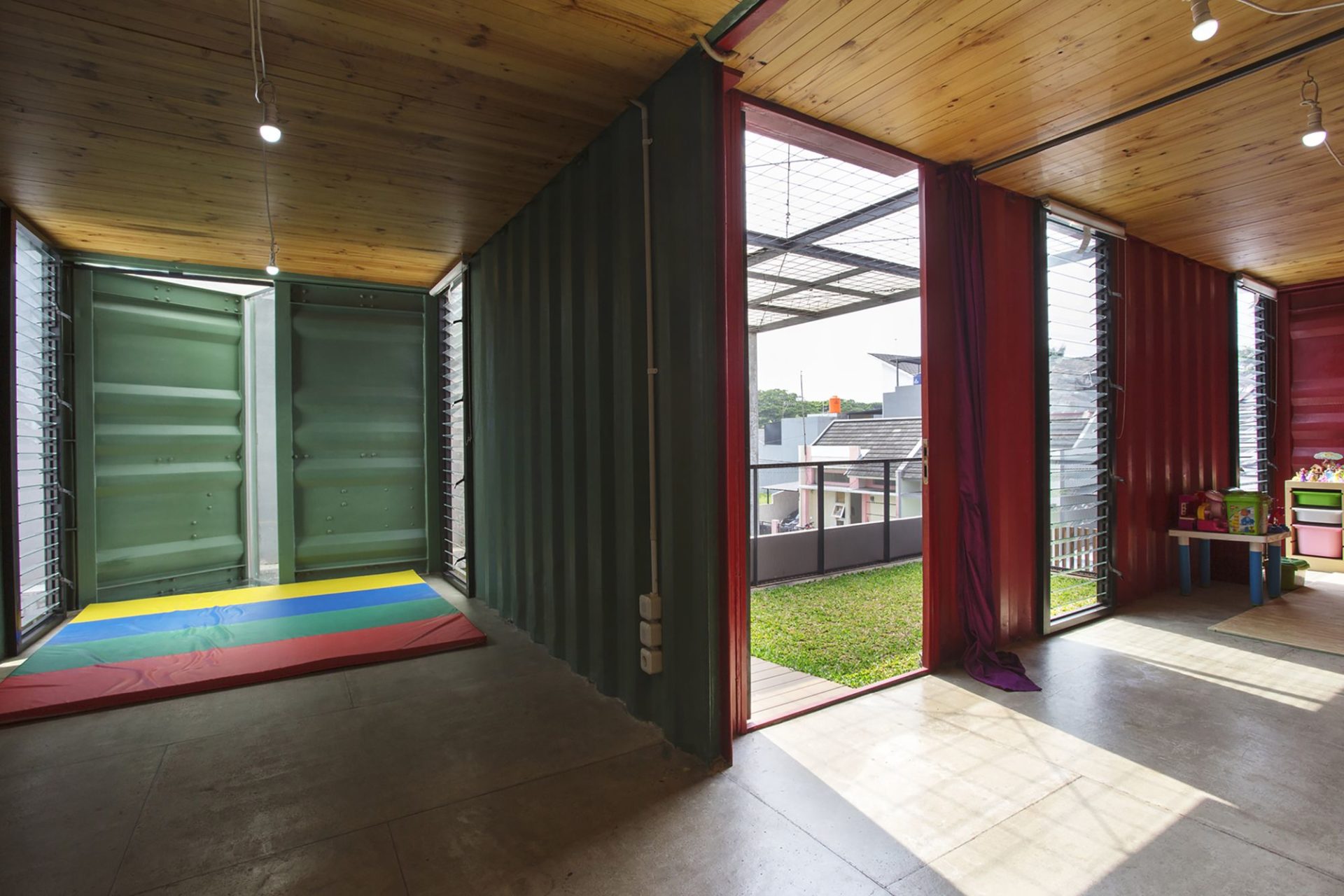 Container for Urban Living | Atelier Riri – Arch2O.com
