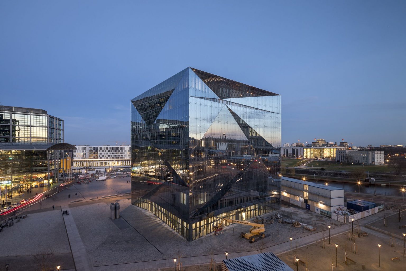 cube berlin Smart Office Building | 3XN - Arch2O.com