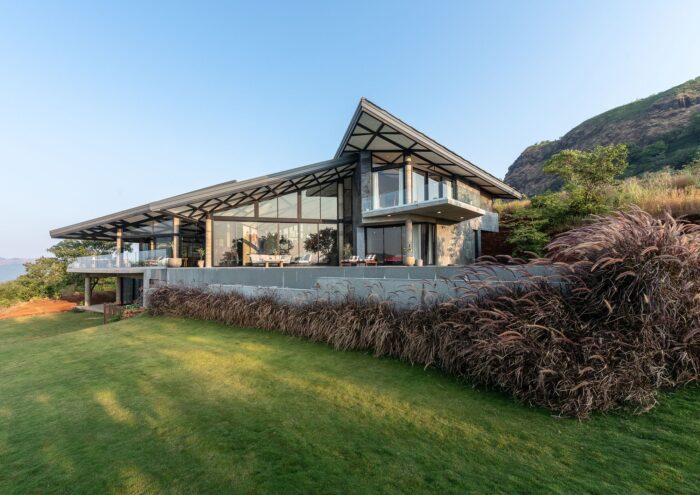 Drift House on Little Much Farm | Shonan Purie Trehan + Language ...