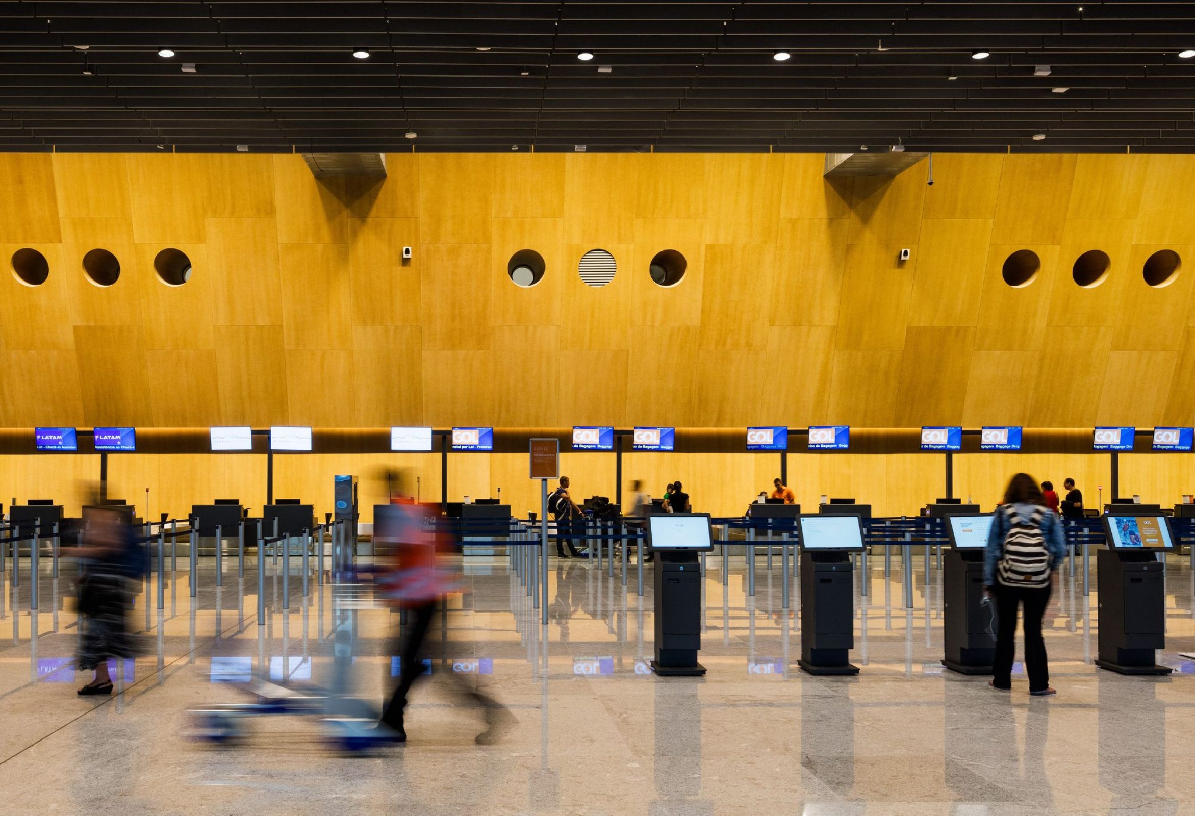 Florianópolis International Airport | Biselli Katchborian Barquisimeto ...