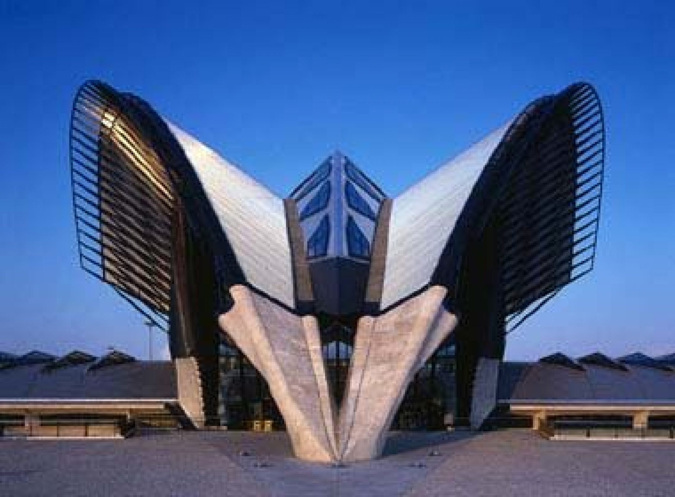 Lyon-Saint Exupery Airport Railway Station | Santiago Calatrava ...