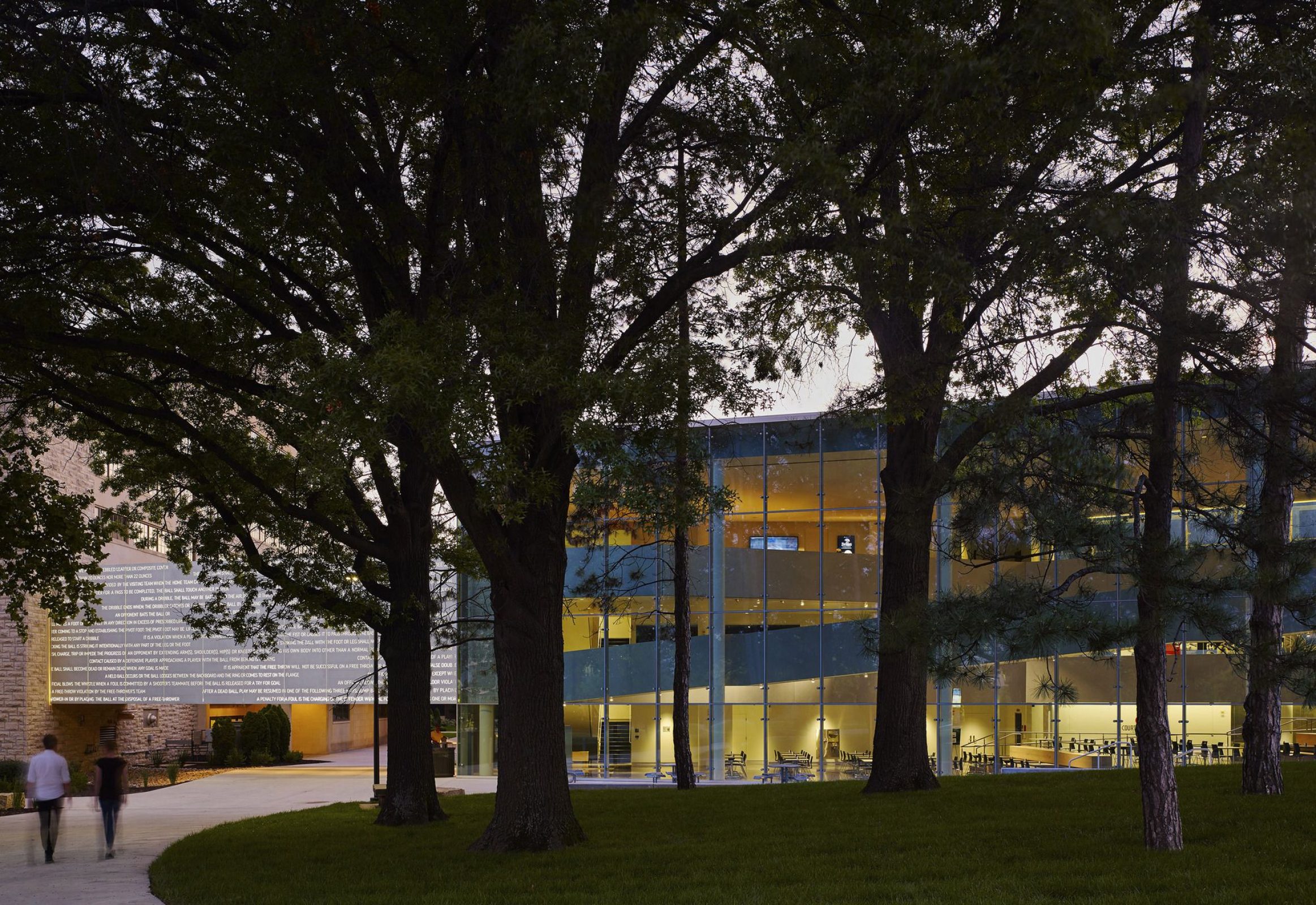 The University of Kansas DeBruce Center | Gould Evans - Arch2O.com