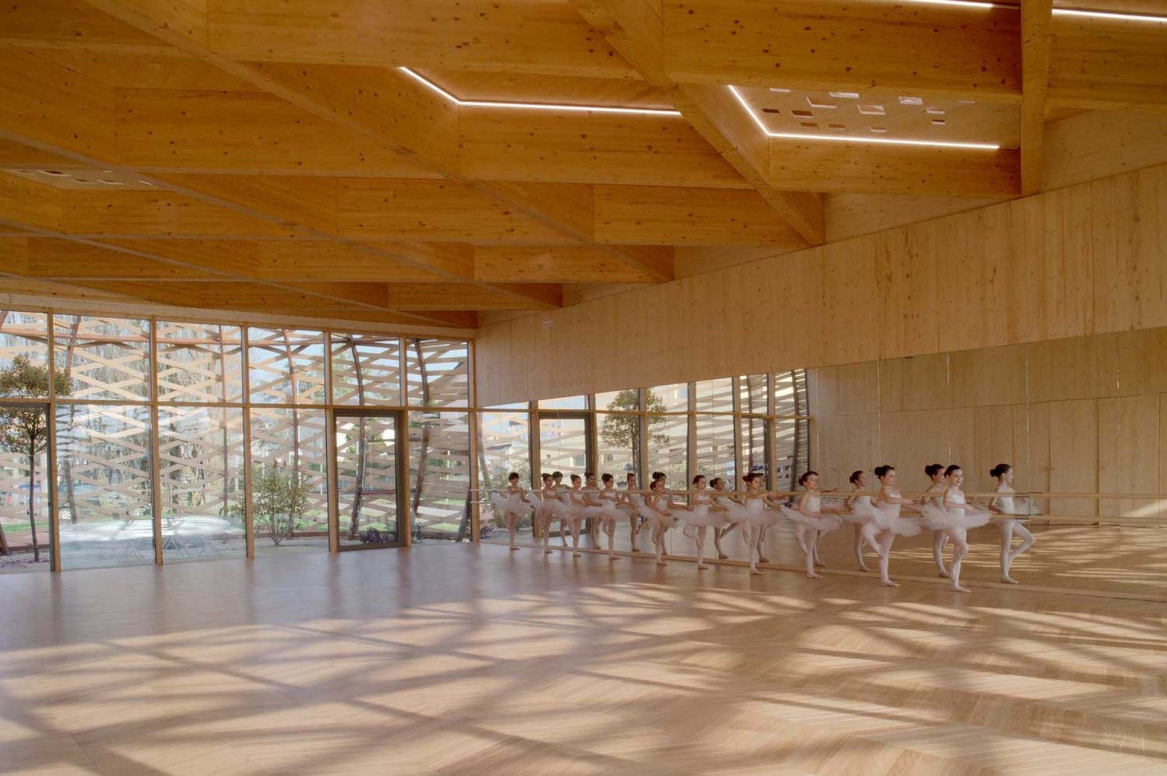 Workshop Ricostruzione - The New Dance School | MC A - Arch2O.com