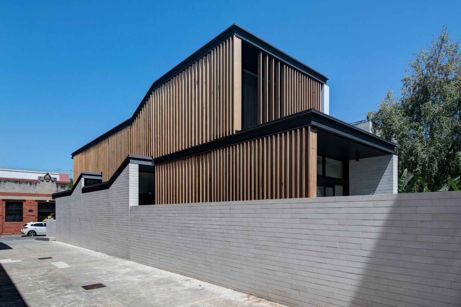 Folding Floor House | Crosshatch - Arch2O.com