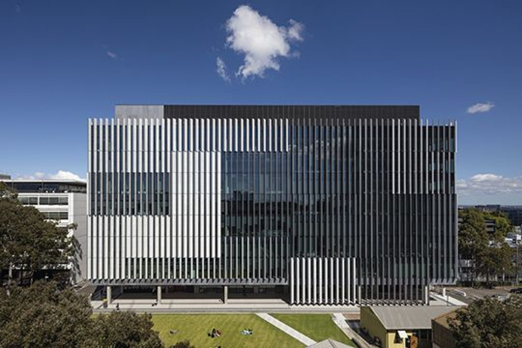 University of New South Wales Hilmer Building | Grimshaw Architects ...