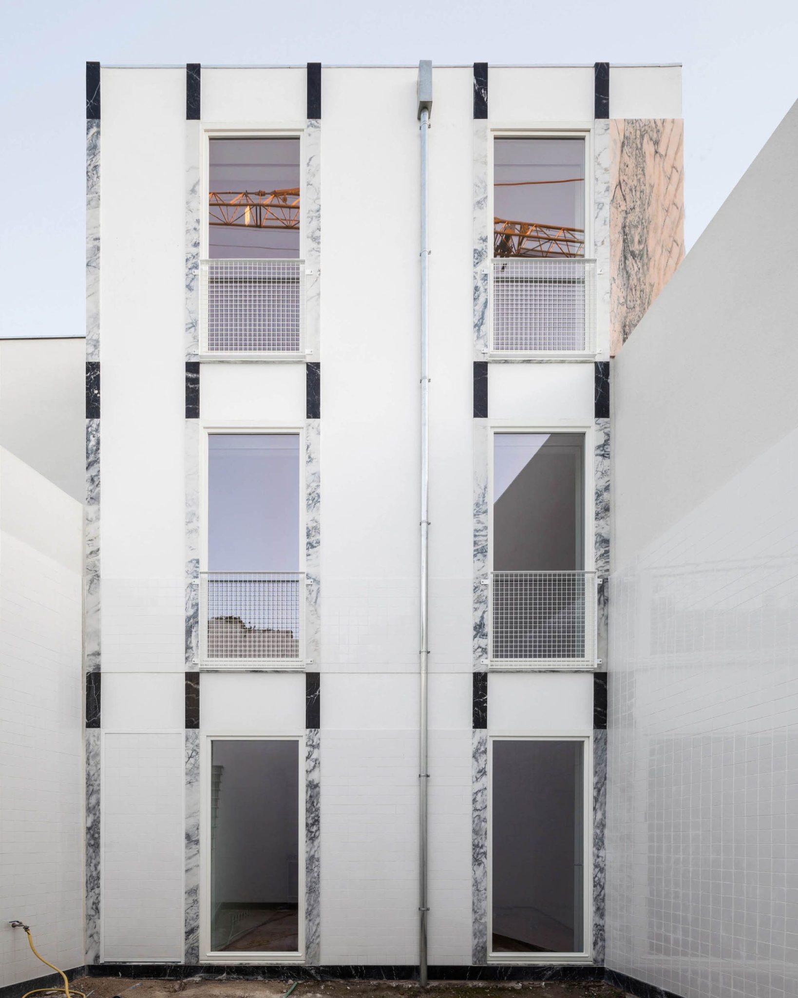 Broken House | fala - Arch2O.com