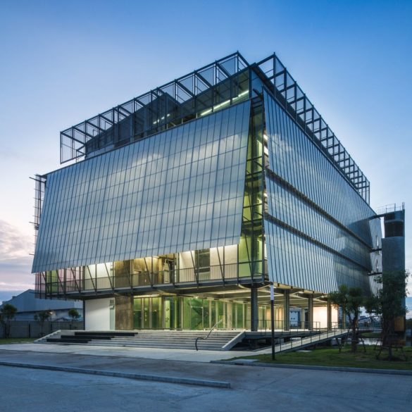 Flagship Building | Geodesic Design - Arch2O.com