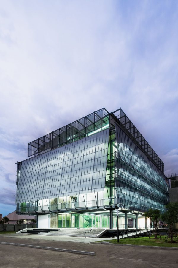 Flagship Building | Geodesic Design - Arch2O.com