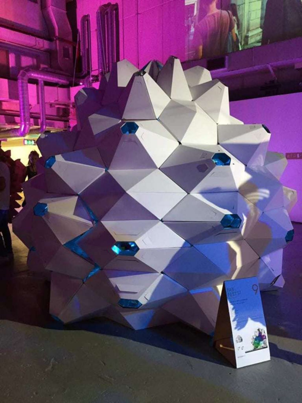 Innovative Applications of Corrugated Cardboard - Arch2O.com