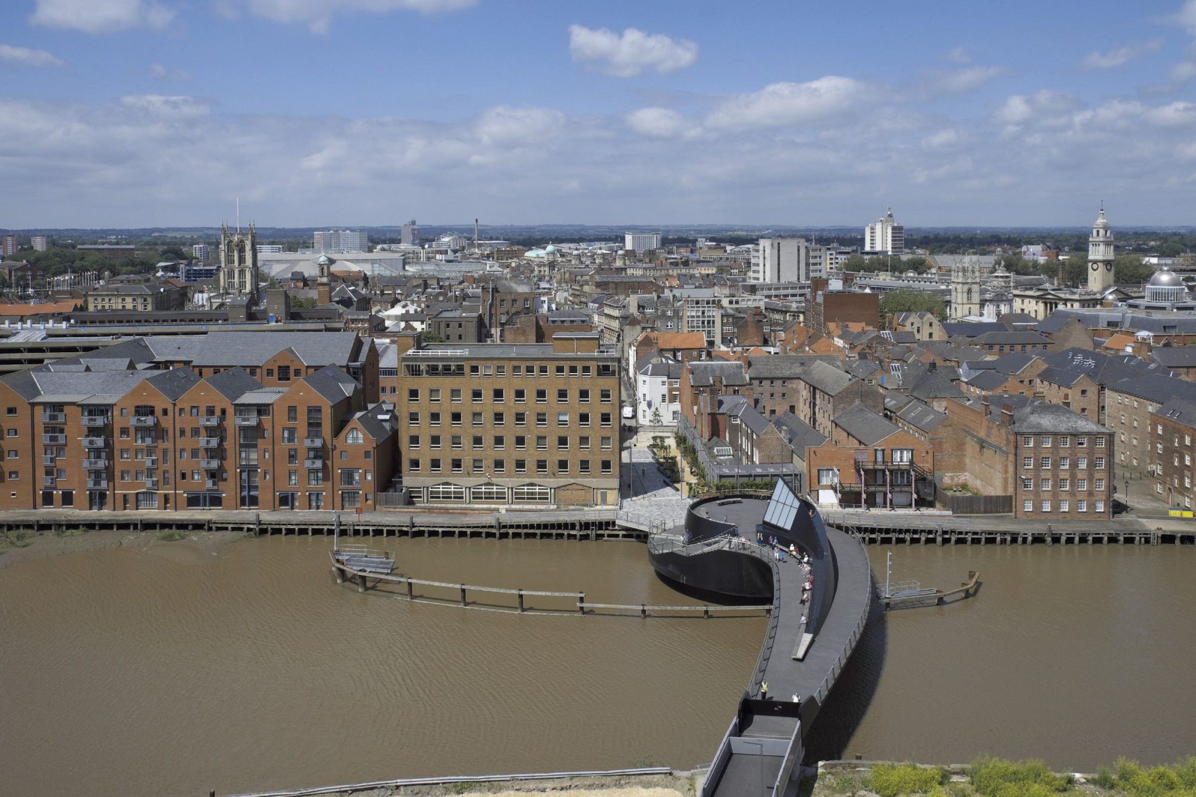 River Hull Footbridge | McDowell + Benedetti - Arch2O.com