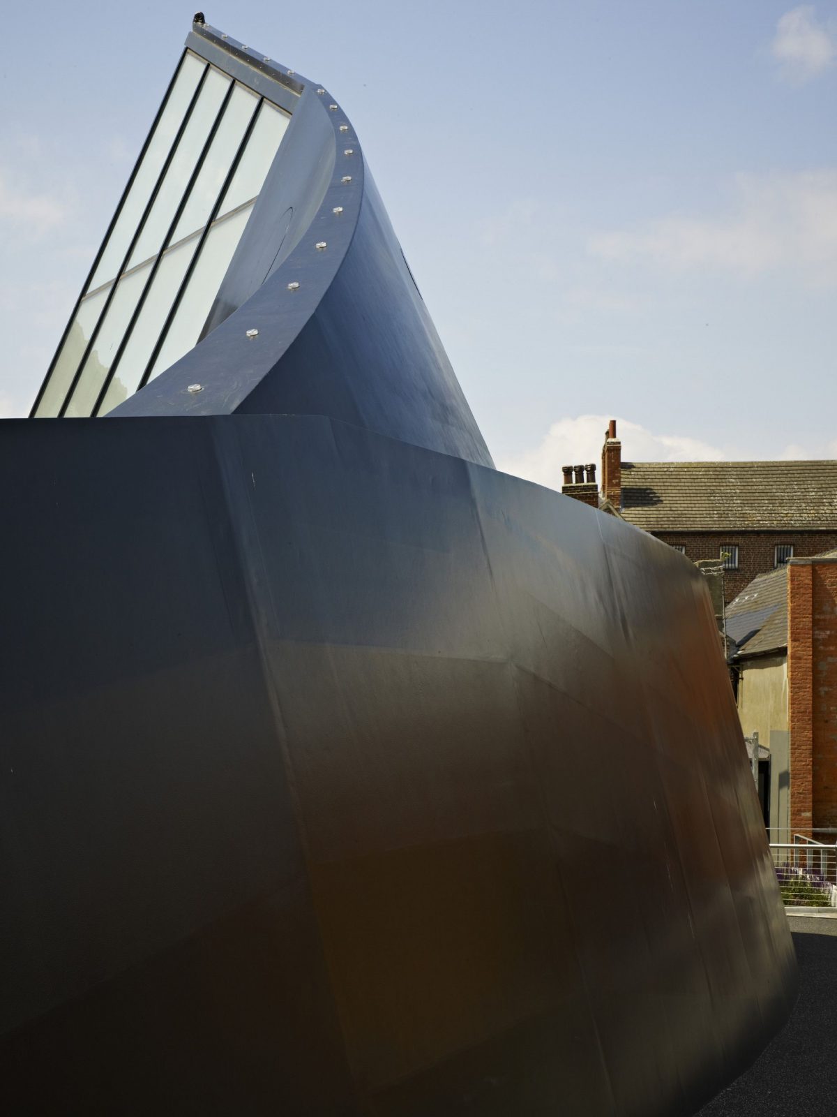 River Hull Footbridge | McDowell + Benedetti - Arch2O.com