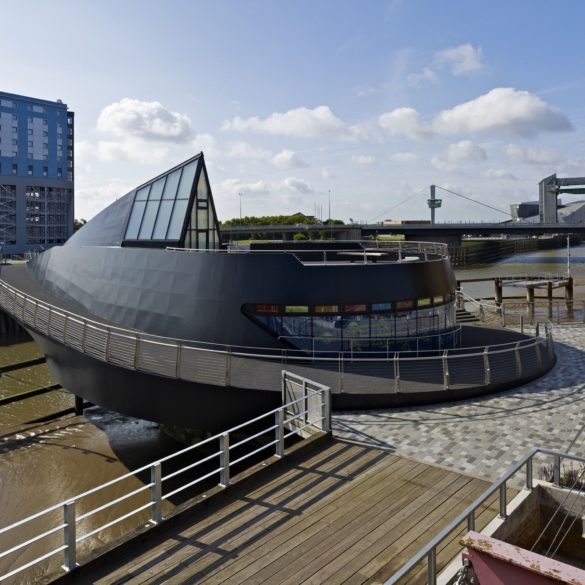 River Hull Footbridge | McDowell + Benedetti - Arch2O.com