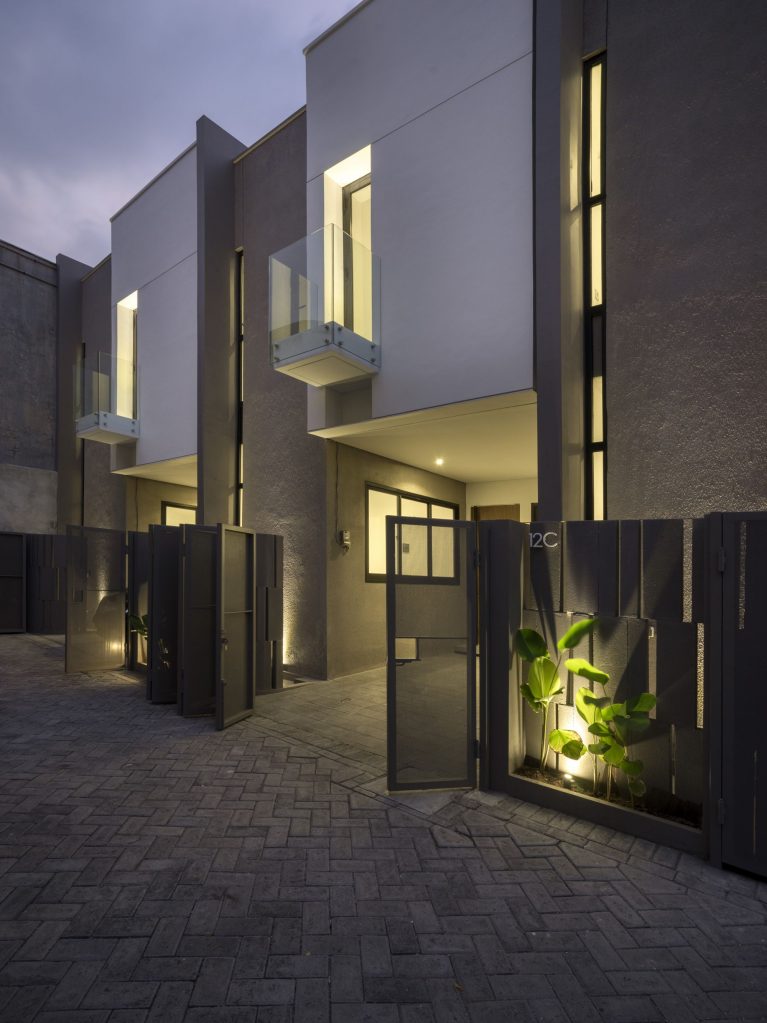 R Micro Housing | Simple Projects Architecture - Arch2O.com