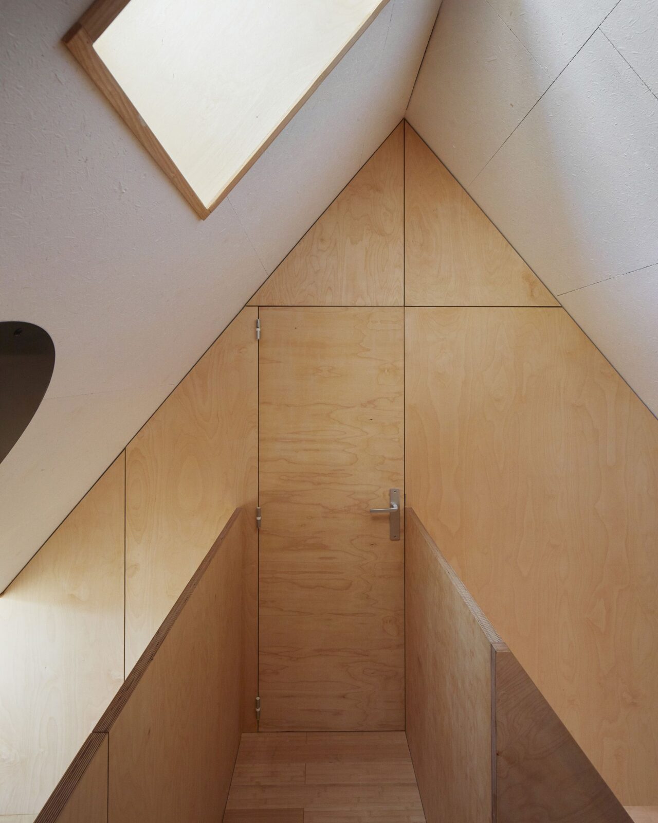 The House Between the Walls | arba - Arch2O.com