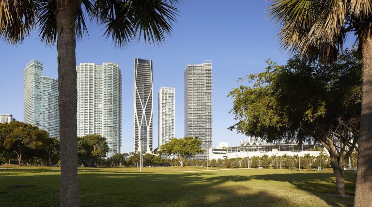 One Thousand Museum Residential Tower | Zaha Hadid Arch2O