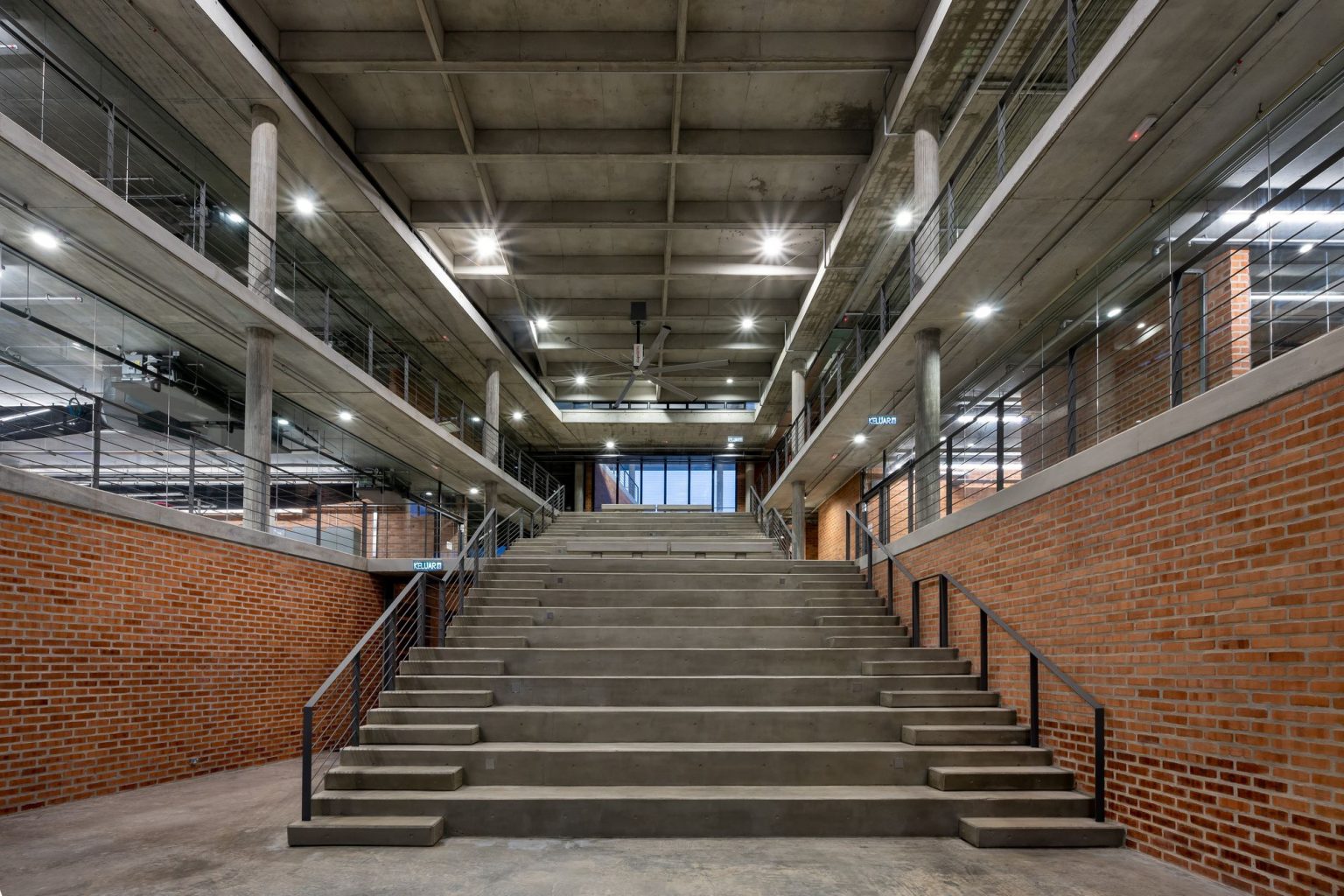 Aemulus at the Runway | Design Unit Architects- Arch2O.com