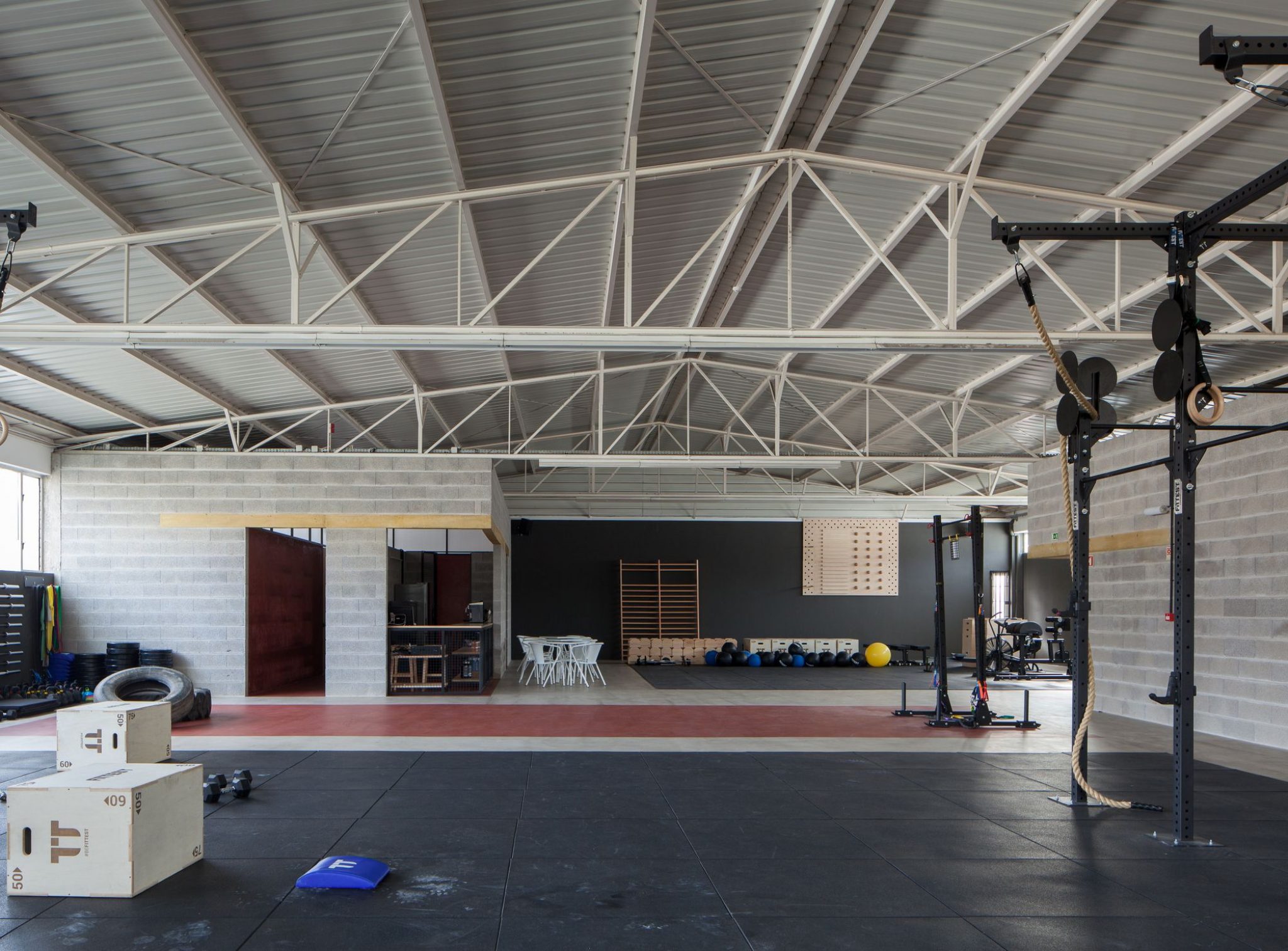 Murocrossfit Gym | Merooficina – Arch2O.com