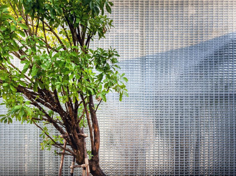 Glass Bricks: Enjoy The Natural Light and Privacy