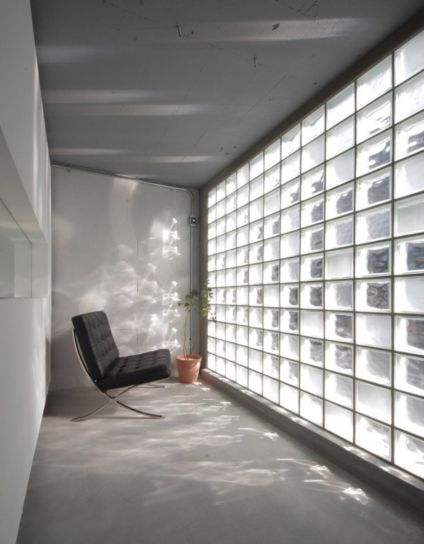 Glass Bricks: Enjoy The Natural Light and Privacy