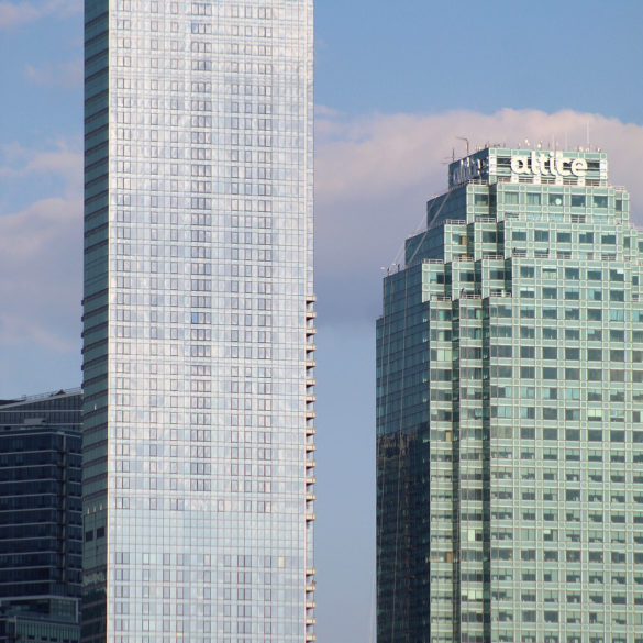 Fully Complete Skyline Tower Is Now the Tallest Building in Queens ...