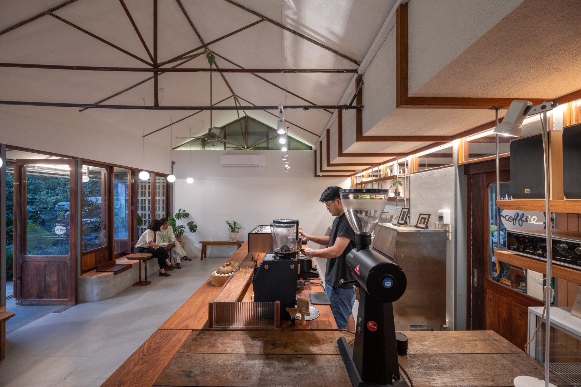 Basic Space Coffee l BodinChapa Architects-Arch2O.com