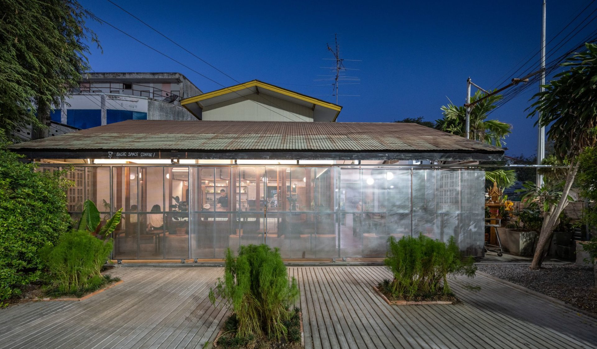 Basic Space Coffee | BodinChapa Architects – Arch2O.com