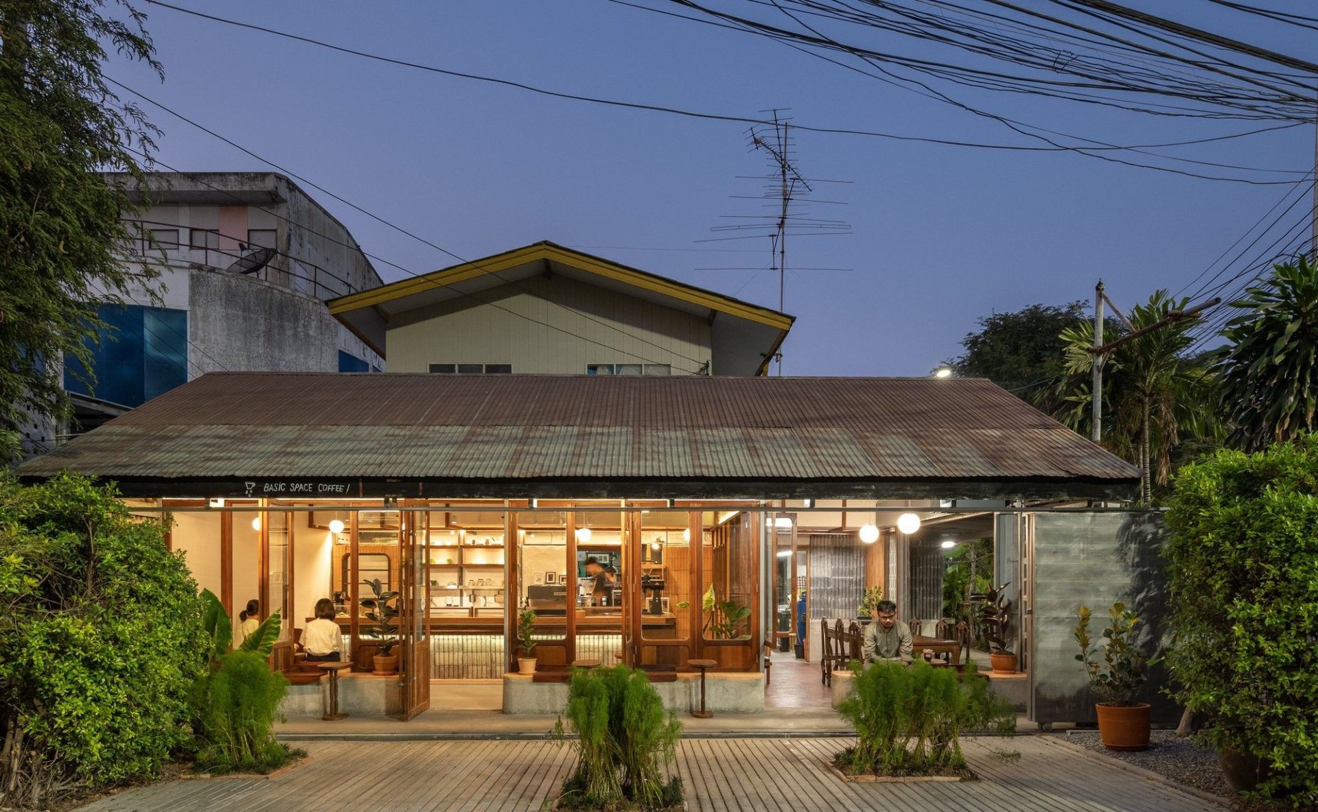 Basic Space Coffee | BodinChapa Architects – Arch2O.com