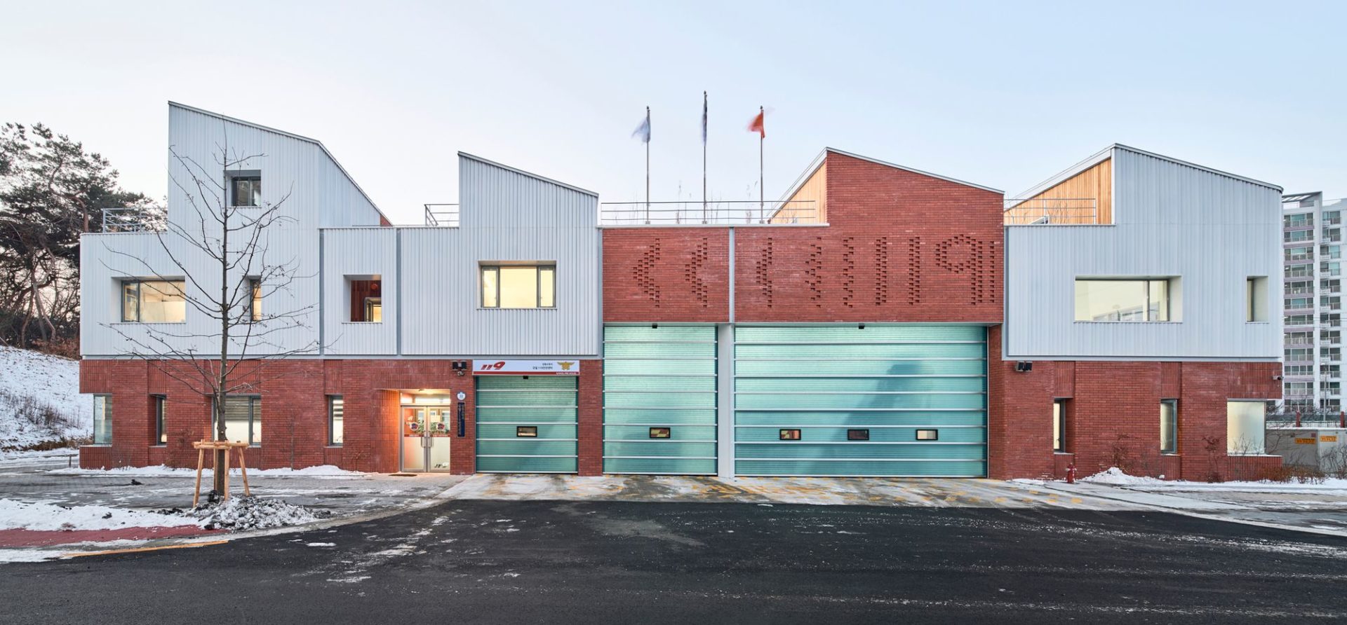 Fire station Projects | - Arch2O.com
