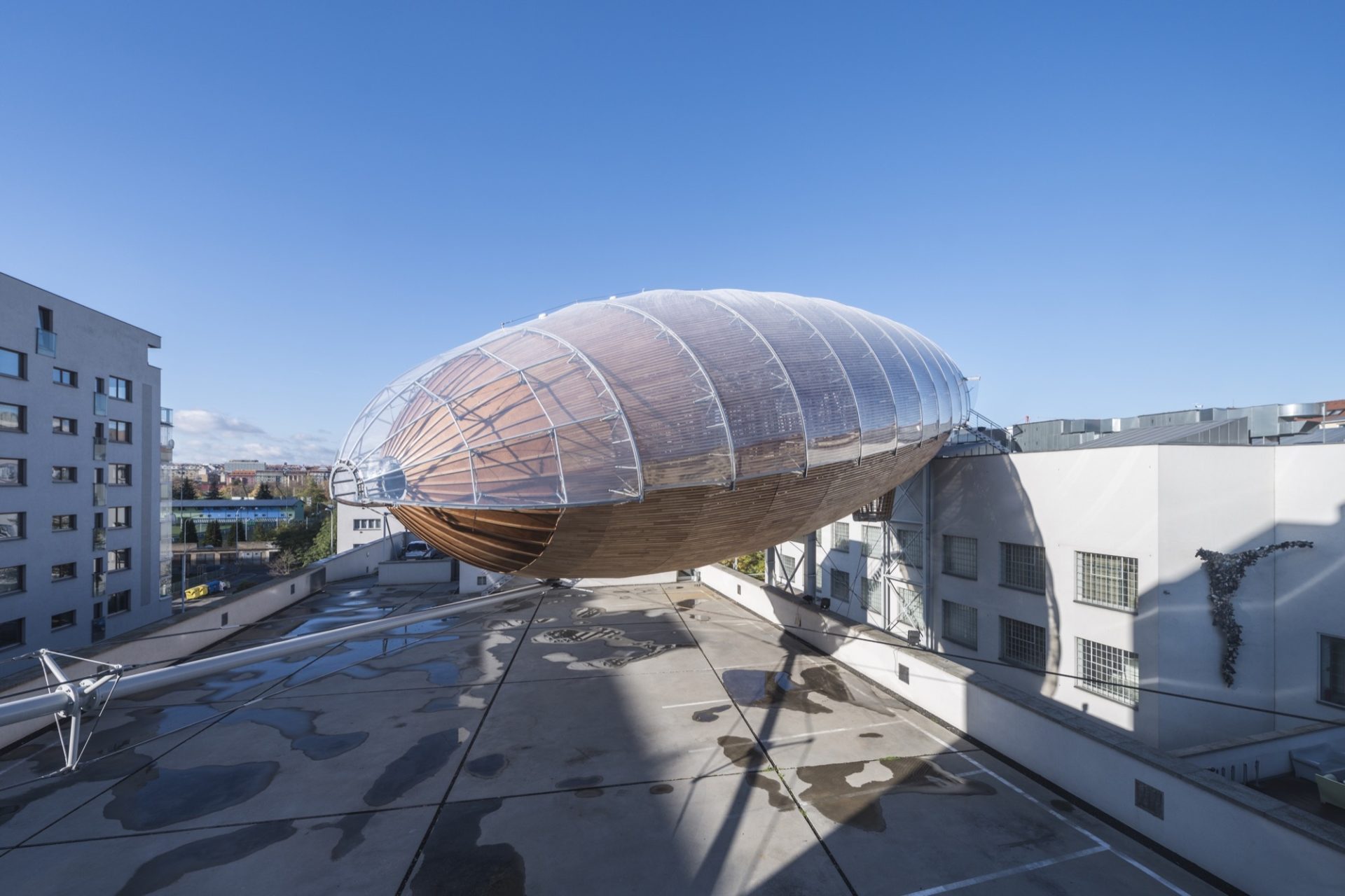 Plexiglass: The Alternative of Glass in Architecture-Arch2O
