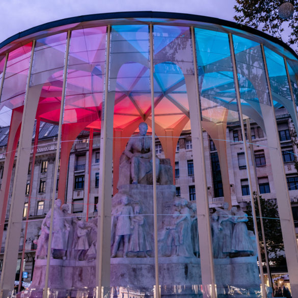 Plexiglass: The Alternative of Glass in Architecture-Arch2O