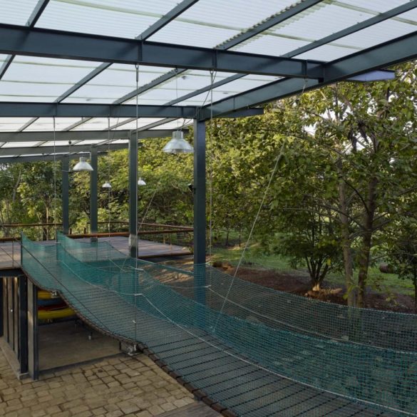 Plexiglass: The Alternative of Glass in Architecture-Arch2O