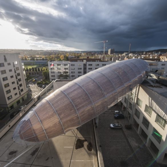 Plexiglass: The Alternative of Glass in Architecture-Arch2O