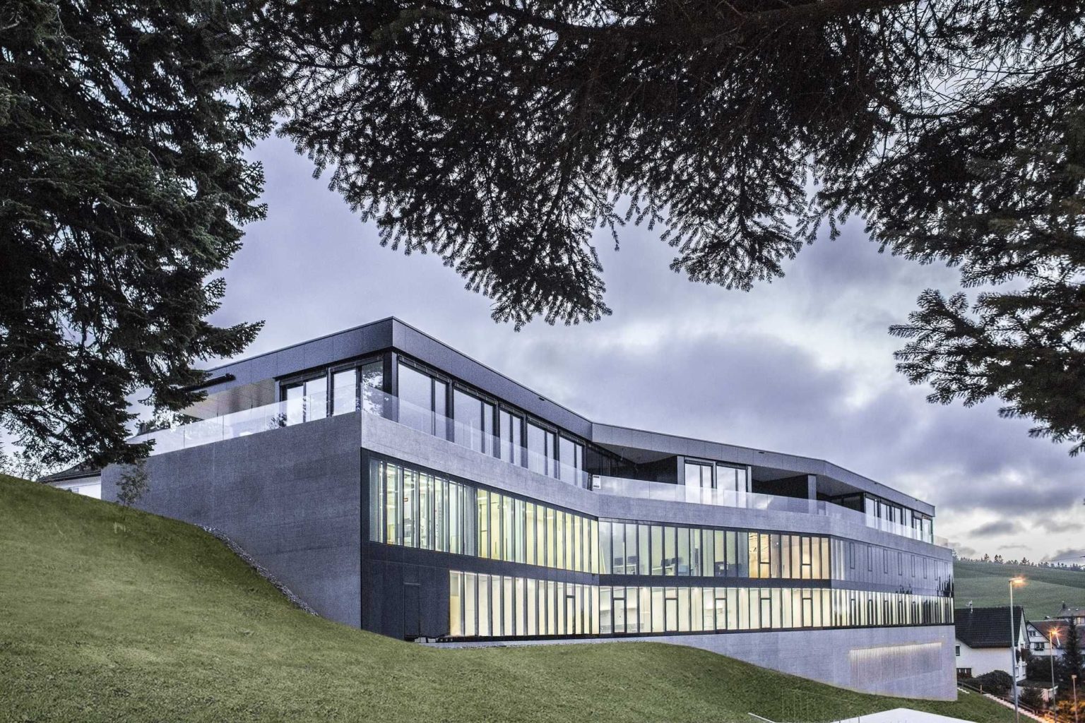 The Advantages of Pigmented Concrete in Architecture-Arch2O