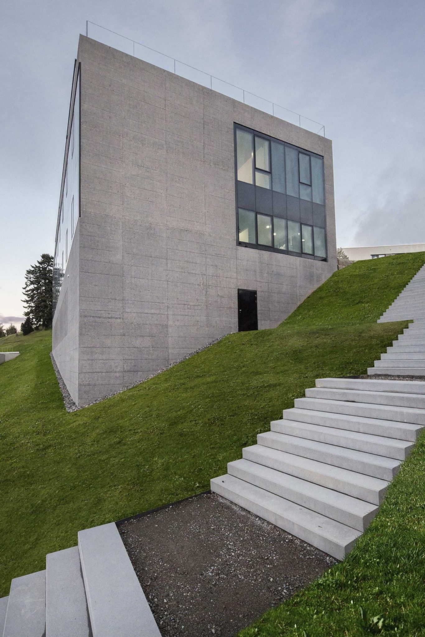 The Advantages of Pigmented Concrete in Architecture-Arch2O