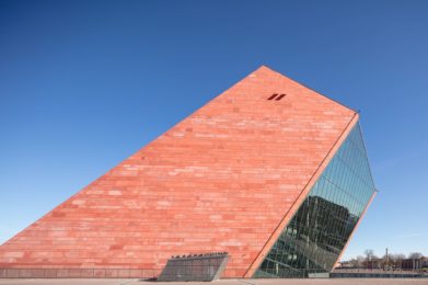 Integrating Color Into Architecture: 6 Projects Made of Pigmented ...
