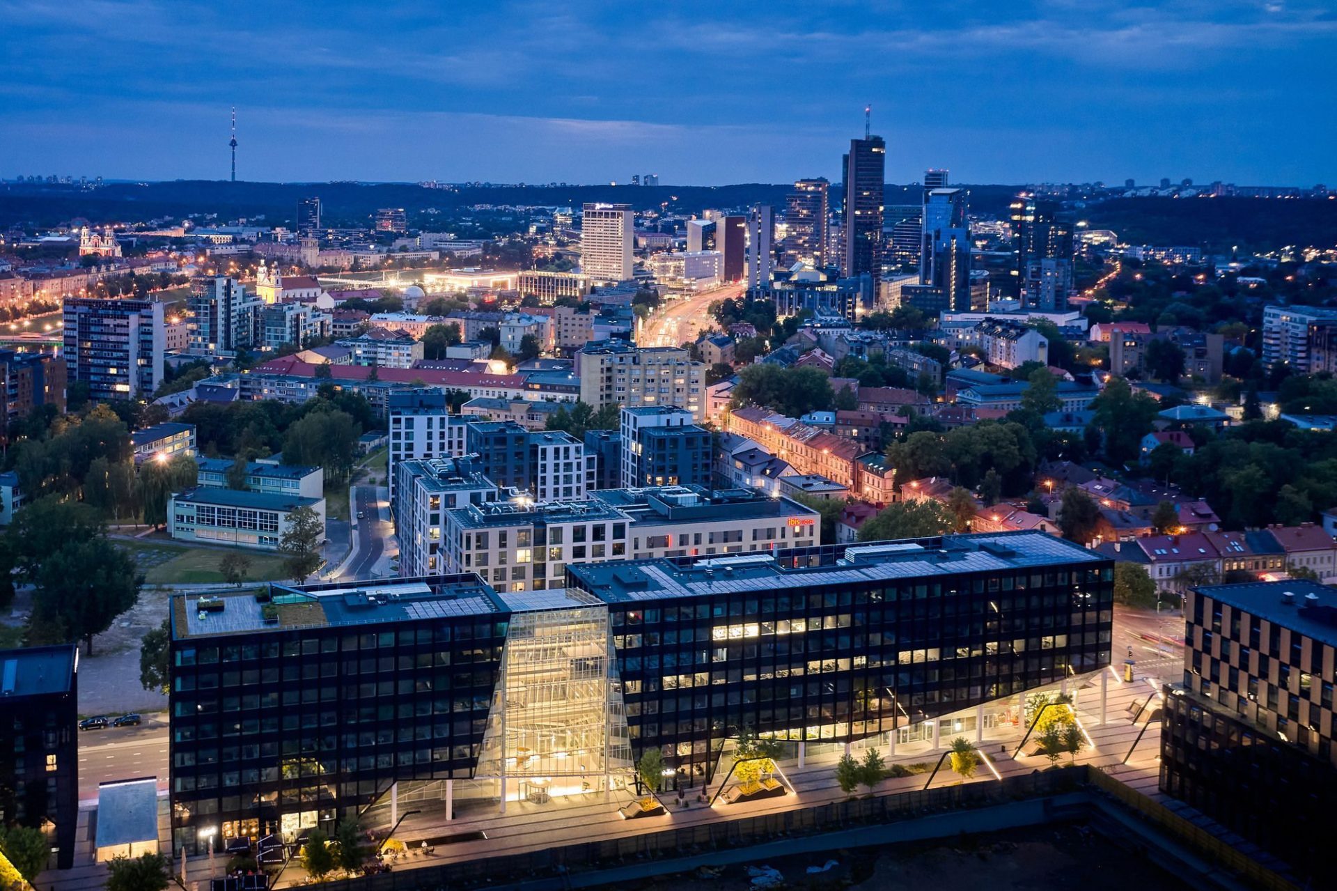 Scoreboard Office Building | arches - Arch2O.com