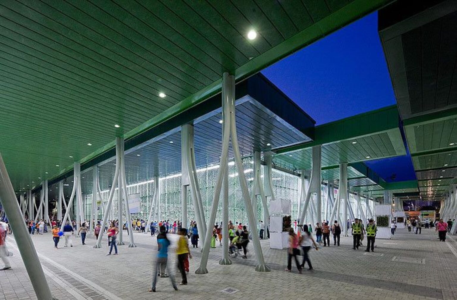 5 Long-Span Structures with Awesome Roofs That Defy Gravity - Arch2O.com