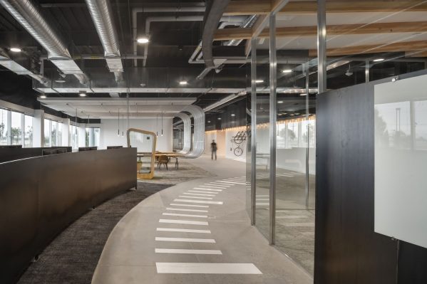 CDK GLOBAL Offices | modulus - Arch2O.com