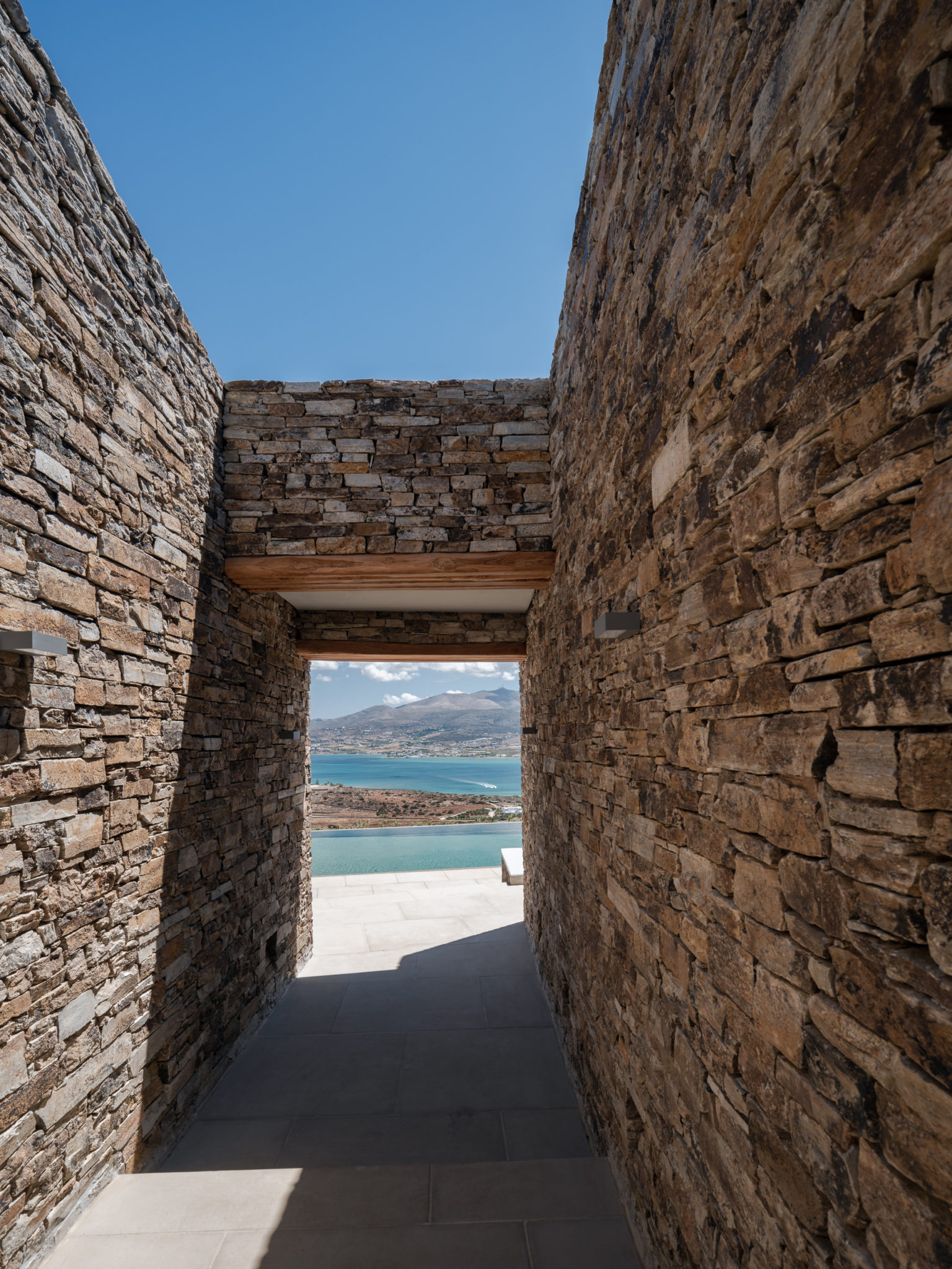 Encaved Stone Villa | Tsolakis Architects – Arch2O.com