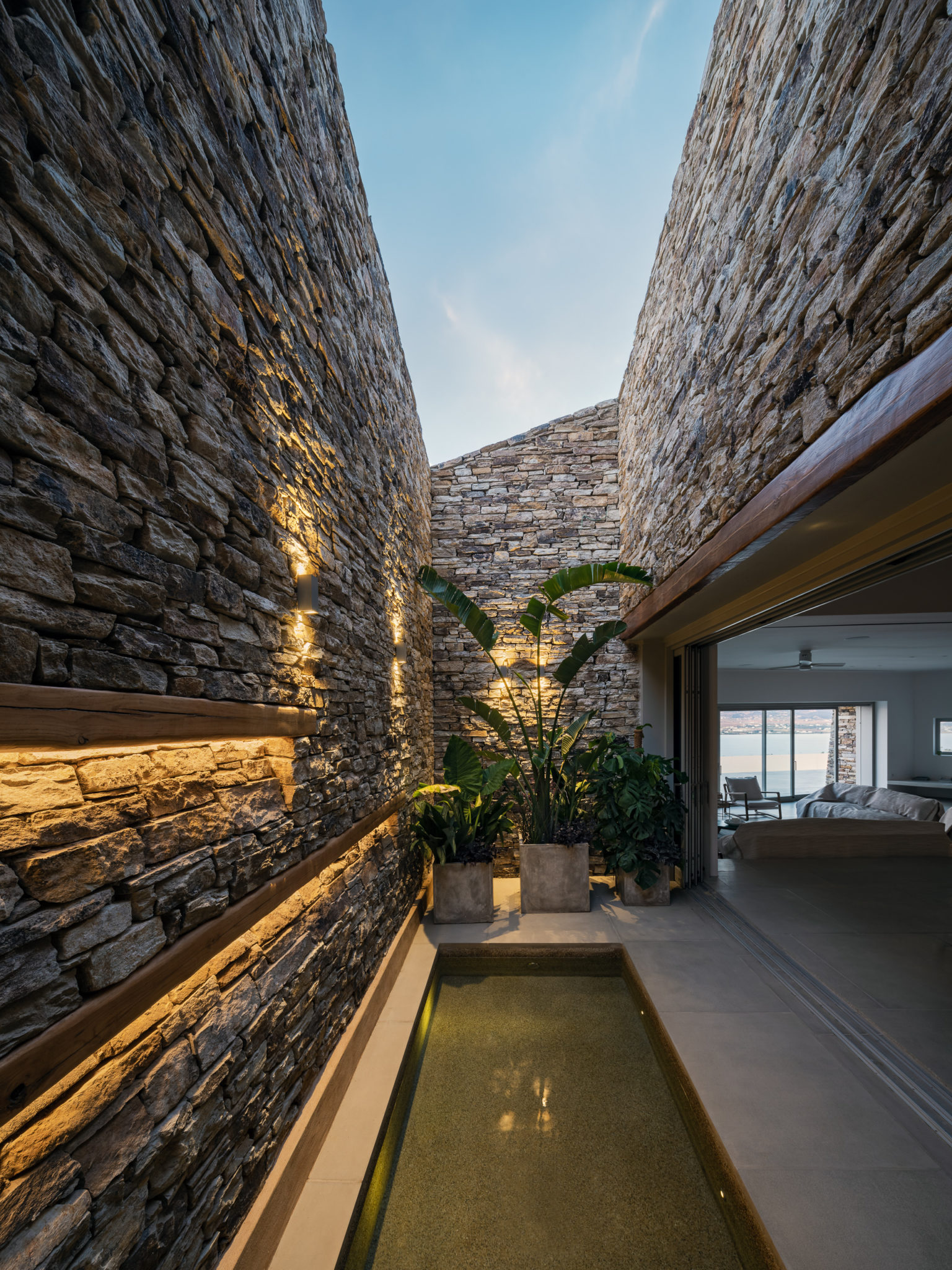 Encaved Stone Villa | Tsolakis Architects - Arch2O.com