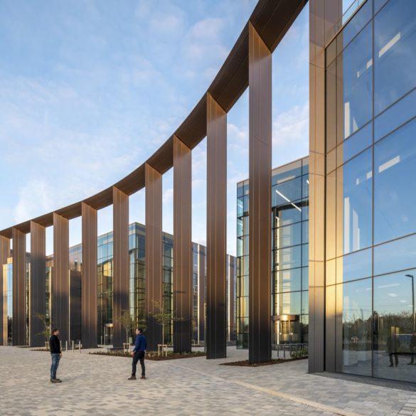 Gateway Building | Scott Brownrigg - Arch2O.com