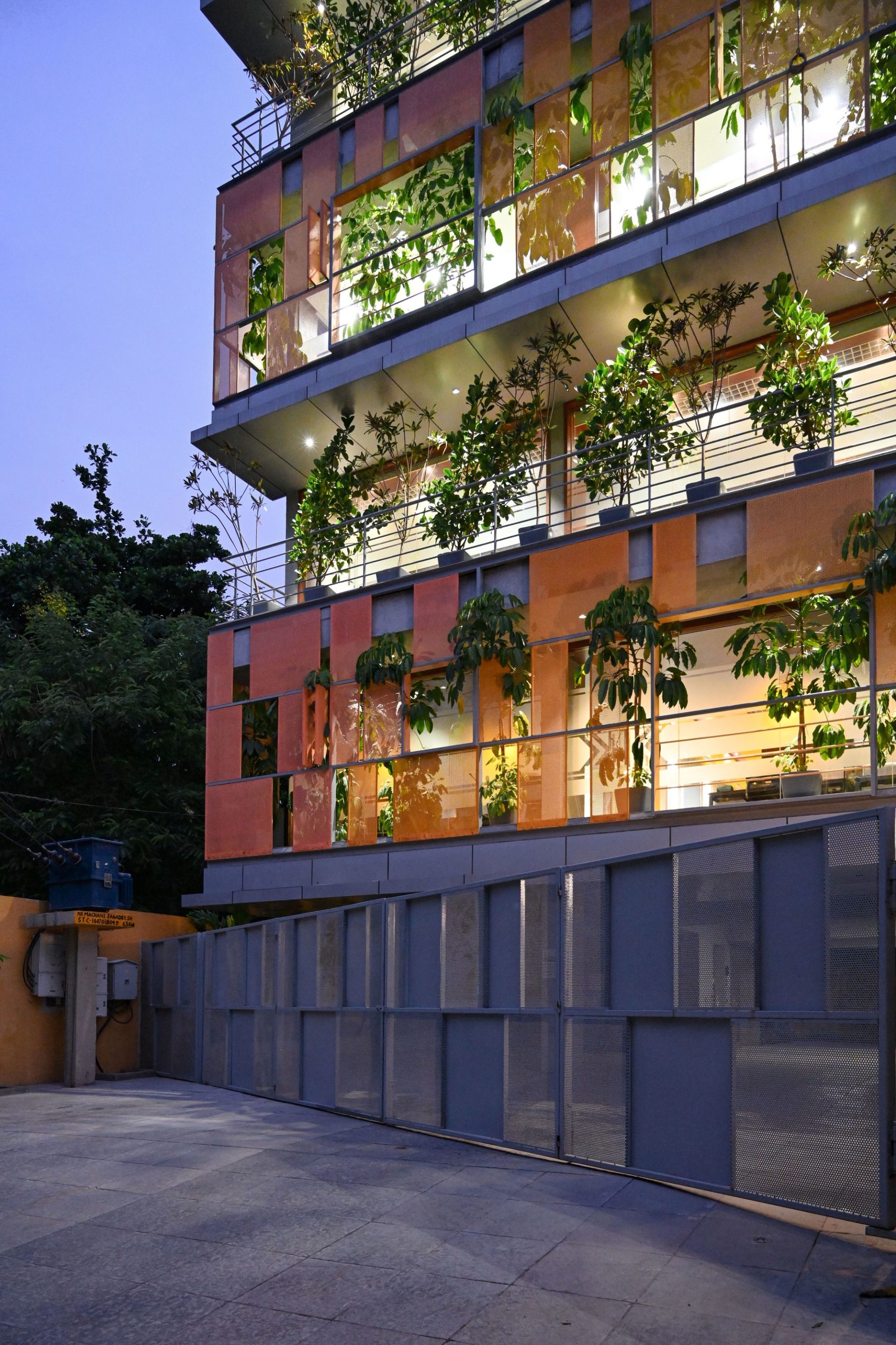 MGB Headquarters | Spacefiction Studio - Arch2O.com