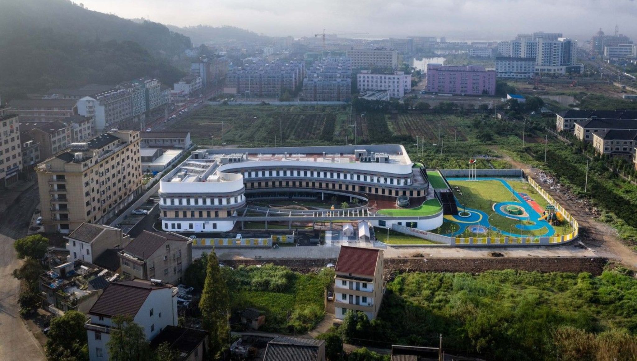 Sanmen Jiantiao Dafu Kindergarten | Think Logic Design - Arch2O.com