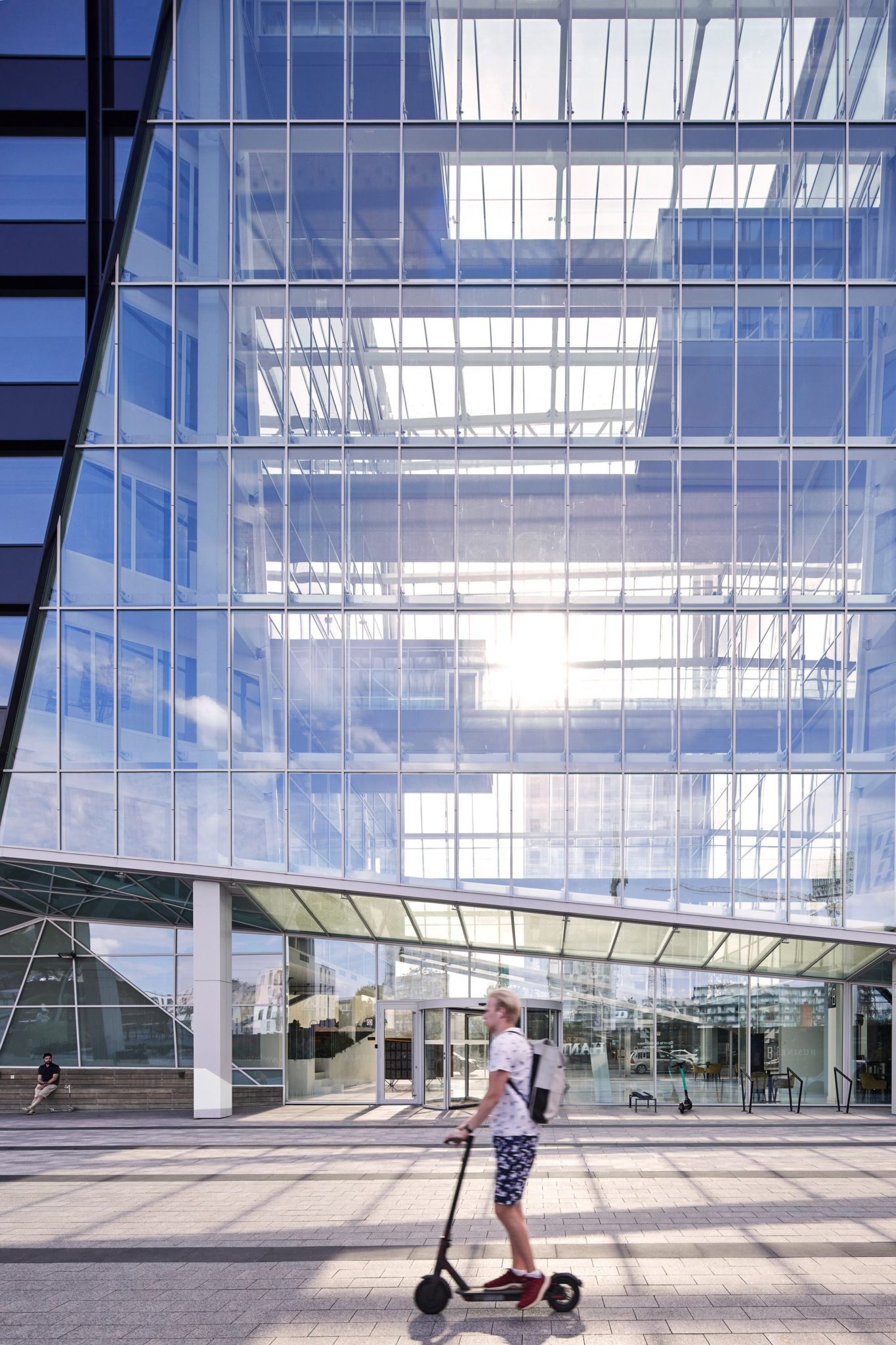 Scoreboard Office Building | arches - Arch2O.com